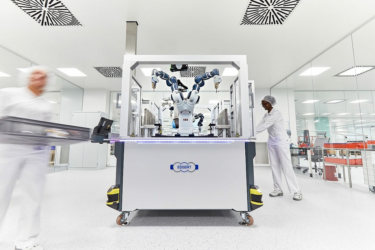 Advanced robotic system streamlines syringe processing